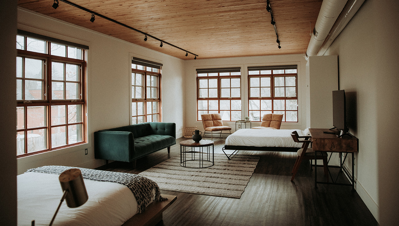 Square Old Chelsea: your feel-good place — Enjoy fall in Quebec